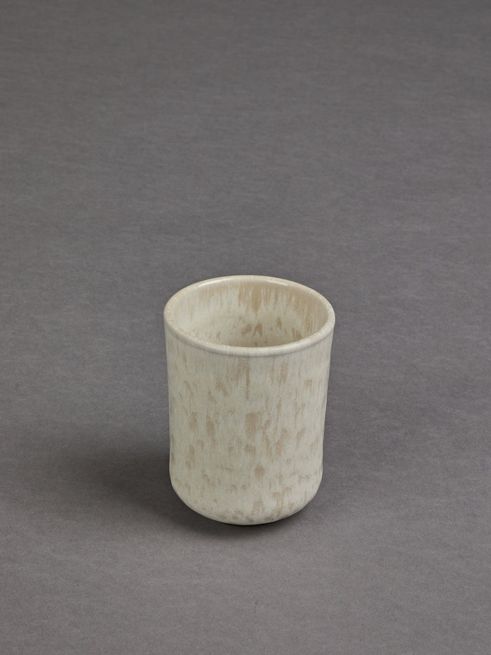 Becher1